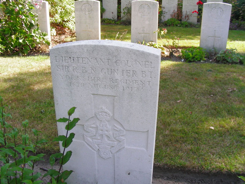 The Yorkshire Regiment, WW1 Remembrance - War Graves and Cemeteries ...